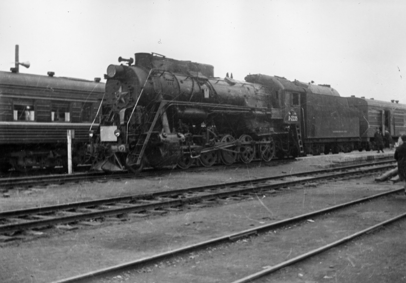 2235 RailGallery 2235 RailGallery